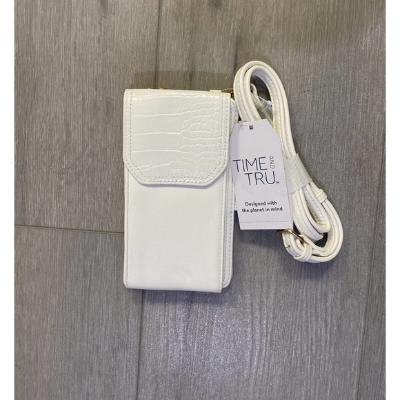 Time and Tru | Bags | Time And Tru Womens Natalie Crossbody Wallet ...